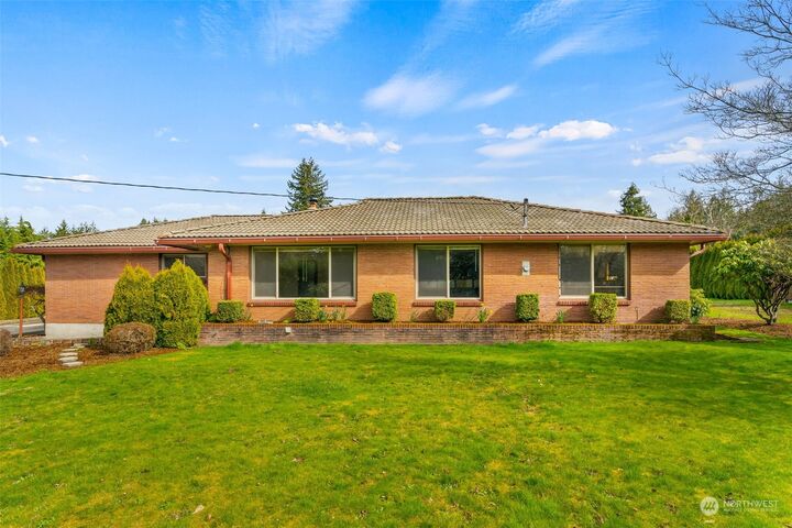 House for sale in Olympia: 5340 Boston Harbor Road NE, Olympia, WA 98506