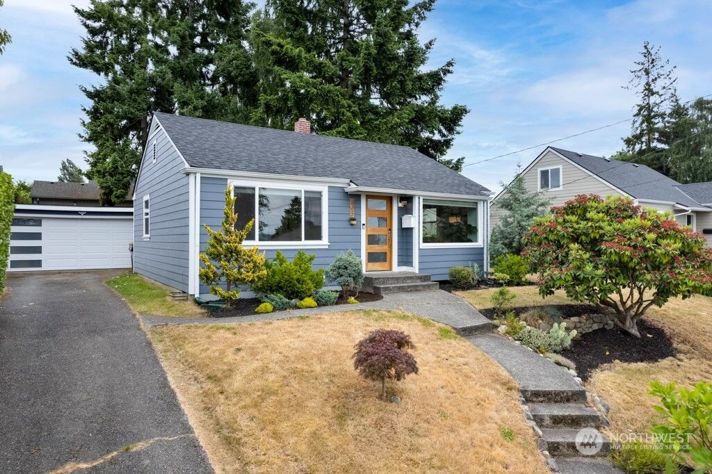 House for sale in Tacoma: 805 S Geiger Street, Tacoma, WA 98465