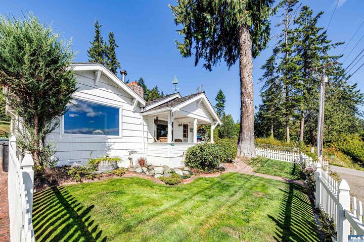 House for sale in Sequim: 2980 W Sequim Bay Road, Sequim, WA 98382-9999