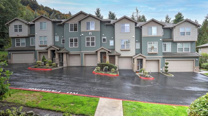 MLS#2171342: 15325 SE 155th Place J3, Renton, WA 98058
