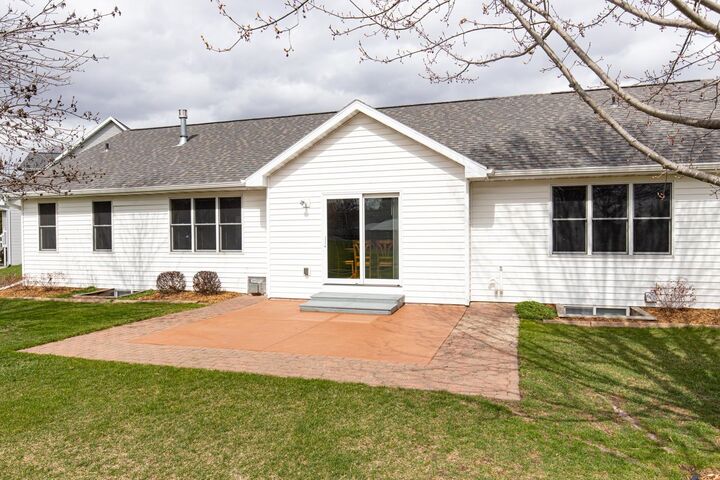 4 bed Appleton home for sale: 4529 W Fieldwood Lane, Appleton, WI 54913