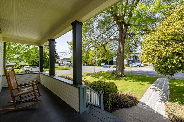 4 bed Mount Vernon home for sale: 720 W Hazel Street, Mount Vernon, WA ...