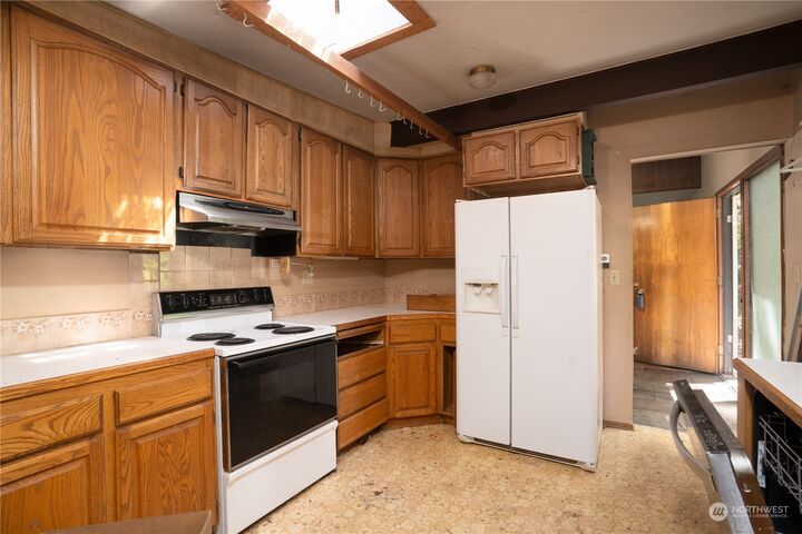 House for sale in Issaquah: 410 Mt. Jupiter Drive SW, Issaquah, WA 98027