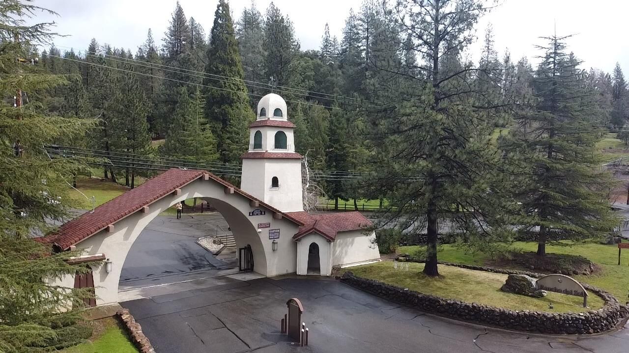 MLS#224091795: 4650 Puerta Del Sol Road, Camino, CA 95709