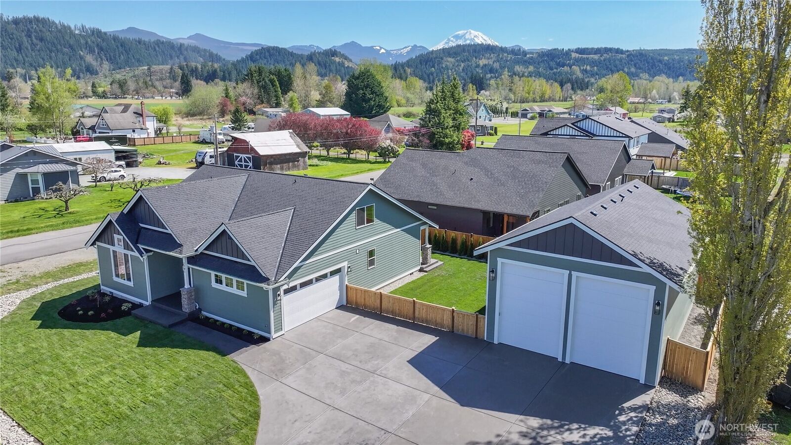 4 bed Buckley home for sale: 1791 Collins Road, Buckley, WA 98321