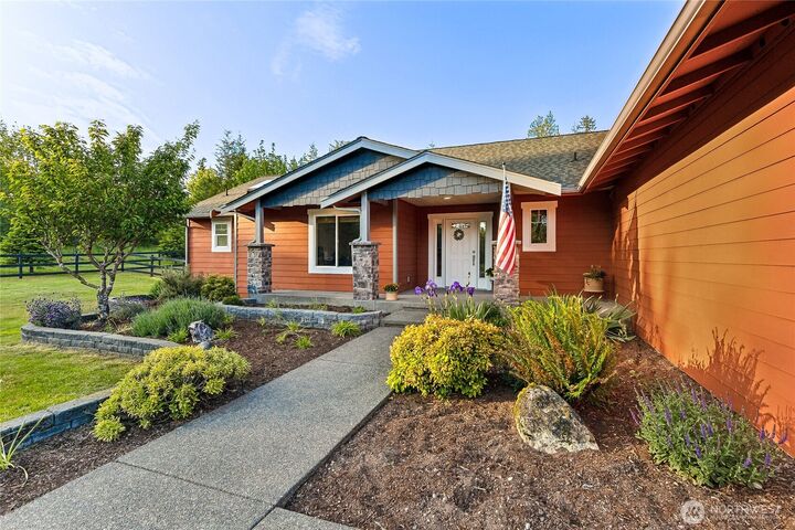 MLS#2389082: 39505 Highland Drive E, Roy, WA 98580