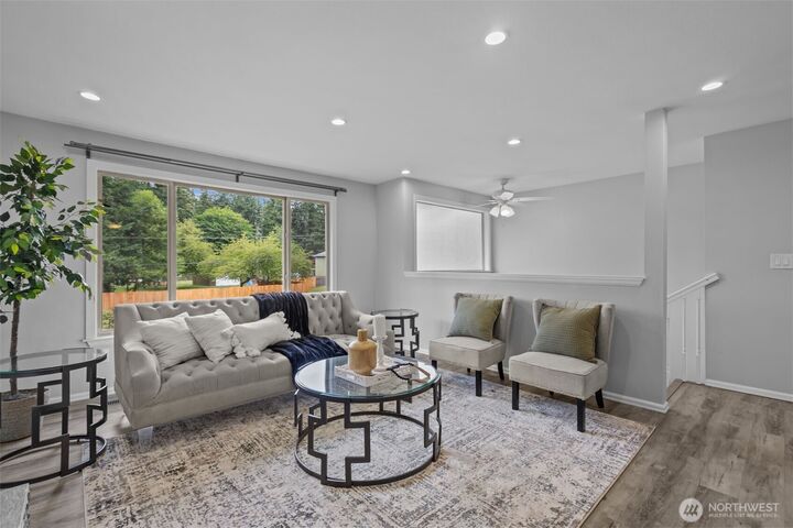 House for sale in Puyallup: 13002 145th Street E, Puyallup, WA 98374