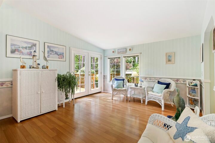 MLS#2430685: 11116 Matthews Way, Anderson Island, WA 98303