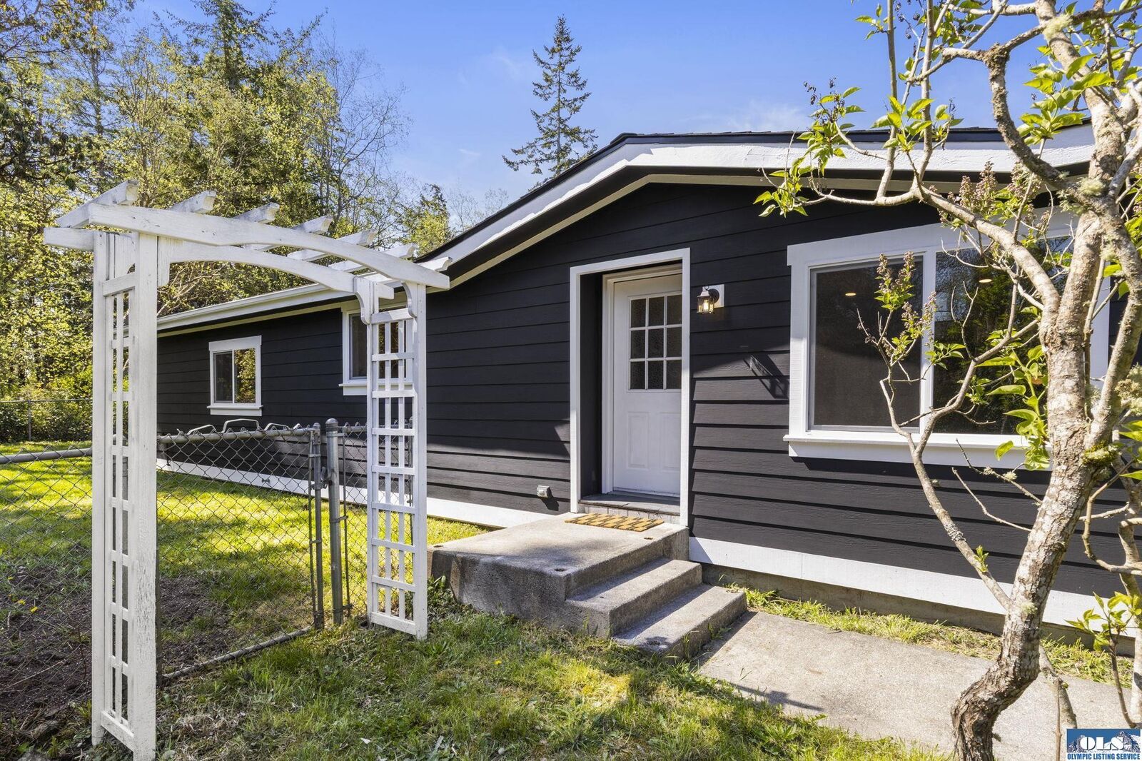 MLS#391426: 2012 Queen Anne Pl, Port Townsend, WA 98368