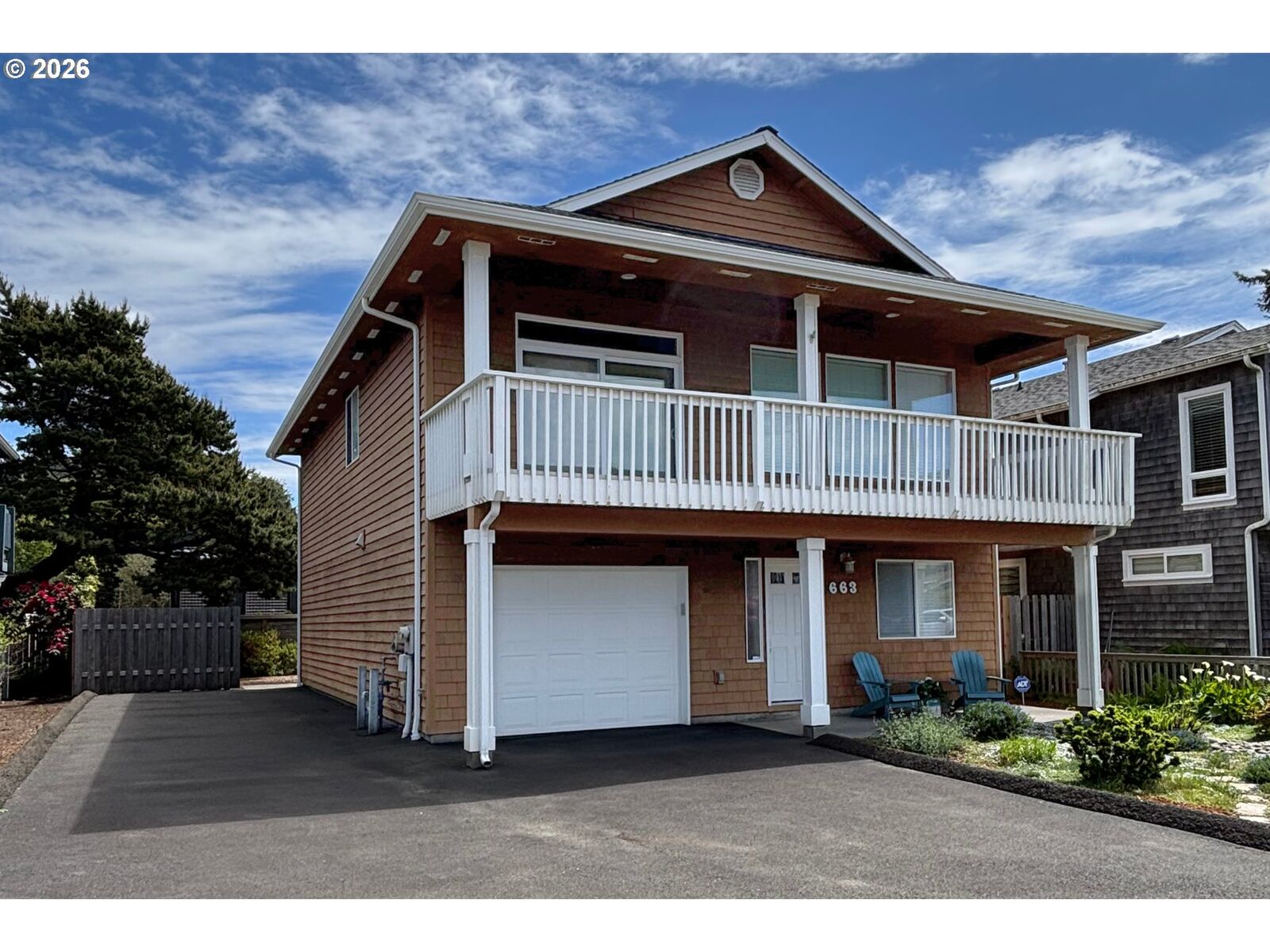 House for sale in Cannon Beach: 663 S Hemlock St, Cannon Beach, OR 97110